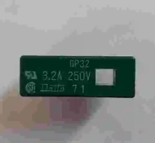 Lote de 5 fusibles DAITO GP25, 2.5A, 250V, GP50, 5A, 250V, GP75, 7.5A, 250V, GP10, - Material ...